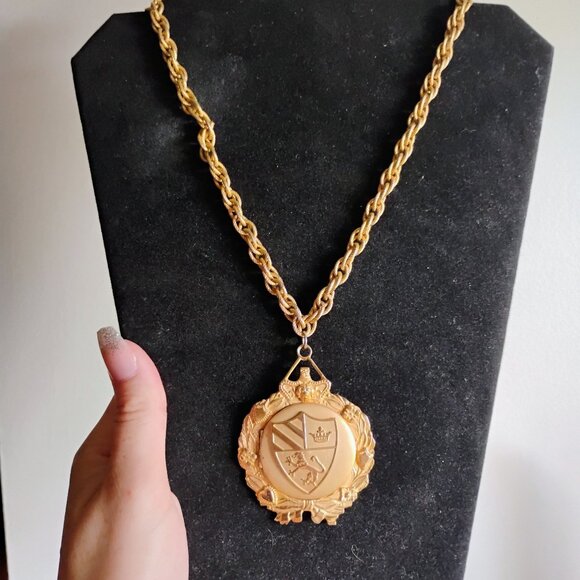 Jewelry | Vintage Crest Locket Necklace | Poshmark